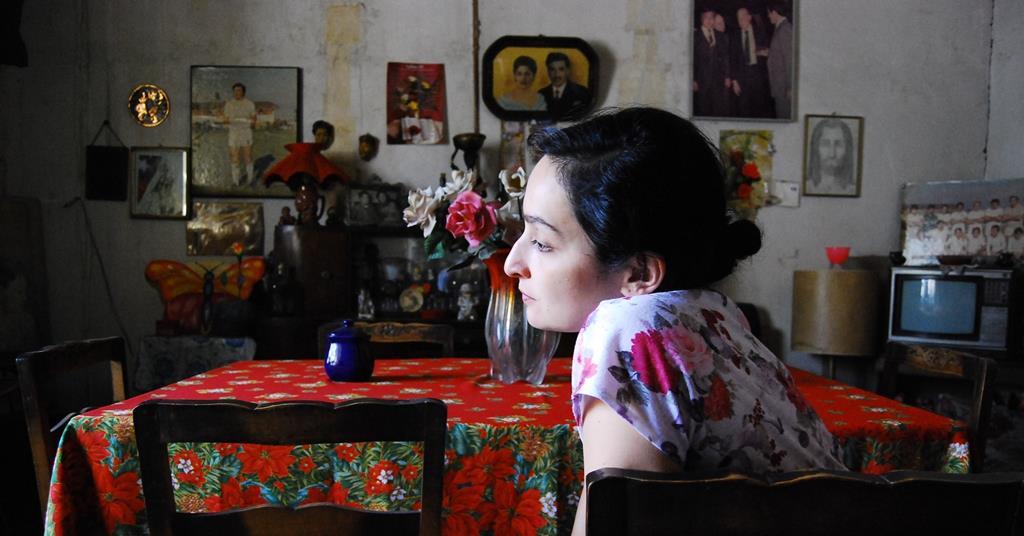 Lucia | Reviews | Screen