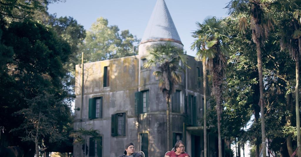 Arnold Schwarzenegger shares his success story in 'Arnold' trailer ...