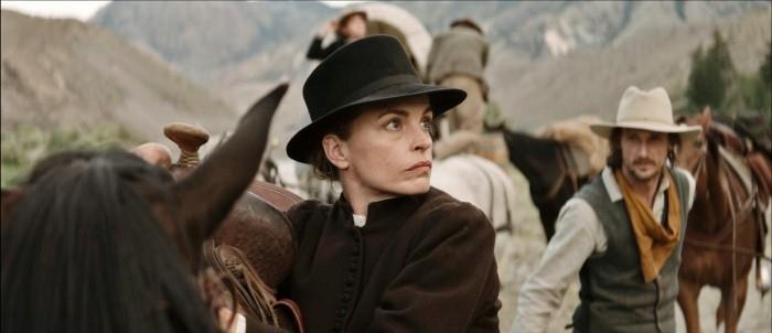 Gold | Reviews | Screen