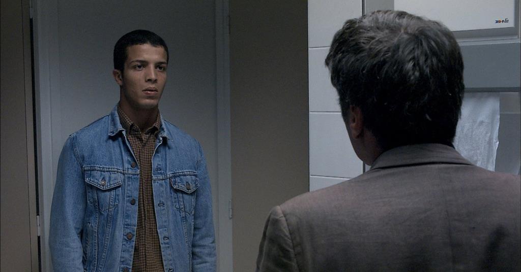 Hidden (Cache) | Reviews | Screen