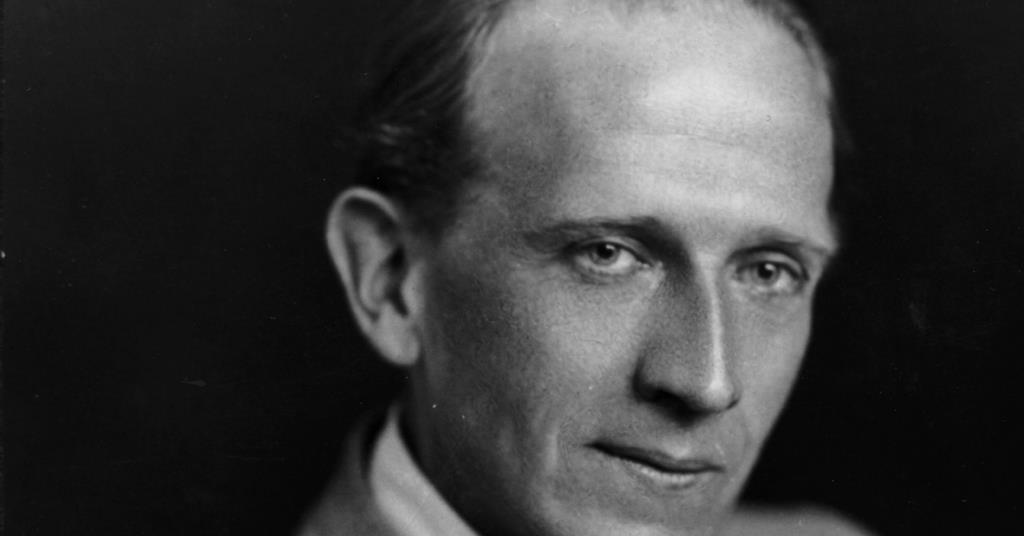 Domhnall Gleeson, Margot Robbie to star in A.A. Milne biopic | News ...