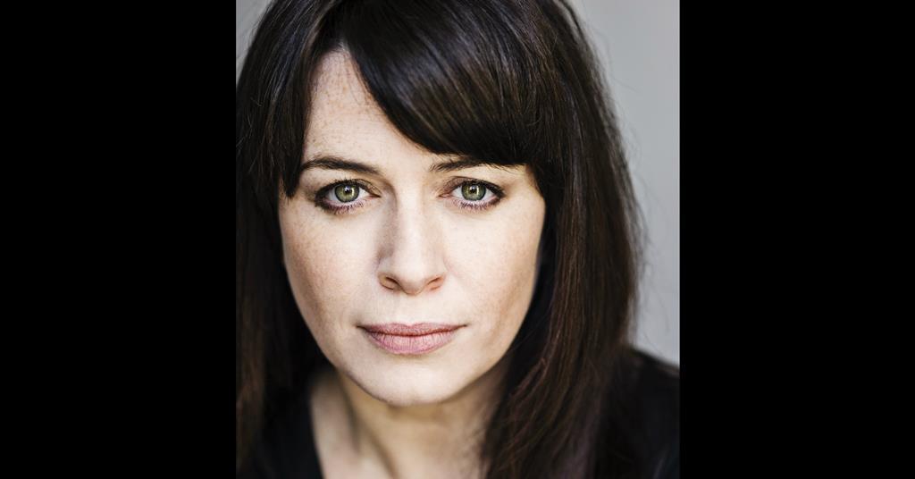 Eve Myles to produce, co-write, star in Christmas drag feature ‘Dragged ...