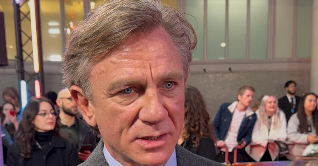 Rian Johnson, Daniel Craig talk making ‘Knives Out 3’ in the UK, future ...