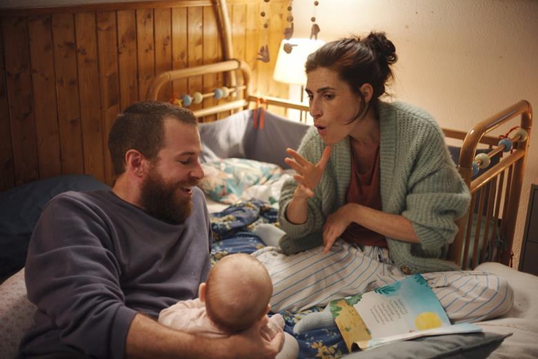 ‘Deaf’ review: A new baby poses challenges for her hearing-impaired ...